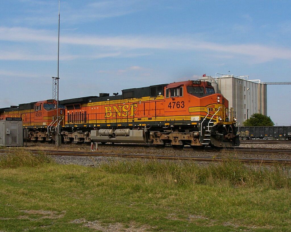 BNSF 4763